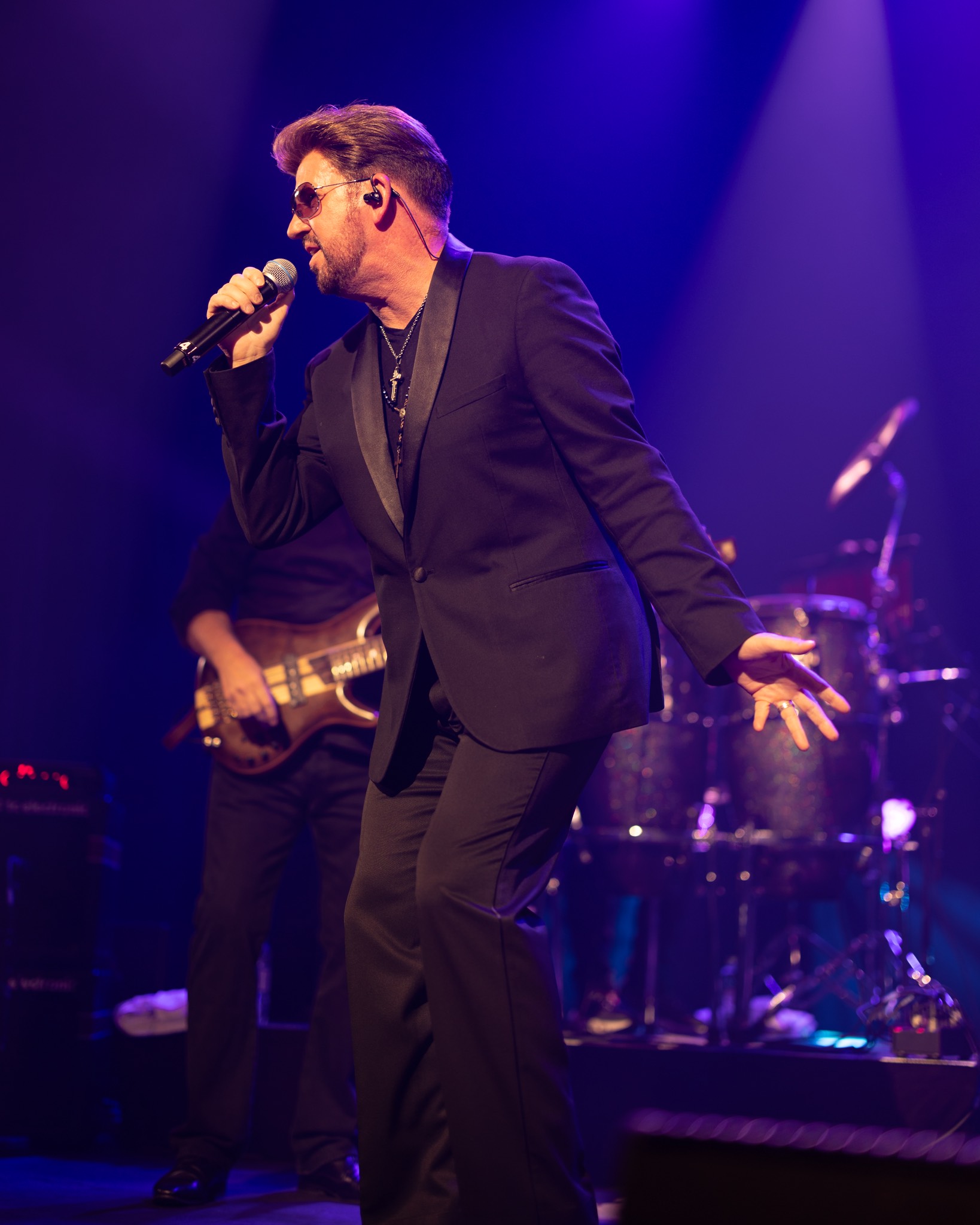 Tribute to a Legend: Steve Mitchell as George Michael. - SOUNDALIKE ...